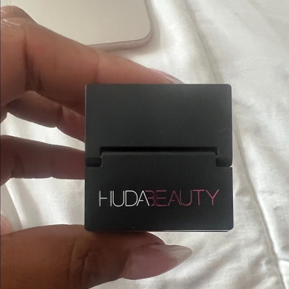 HUDA BEAUTY | Makeup | Huda Beauty Baby Bake Setting Powder In Pound ...
